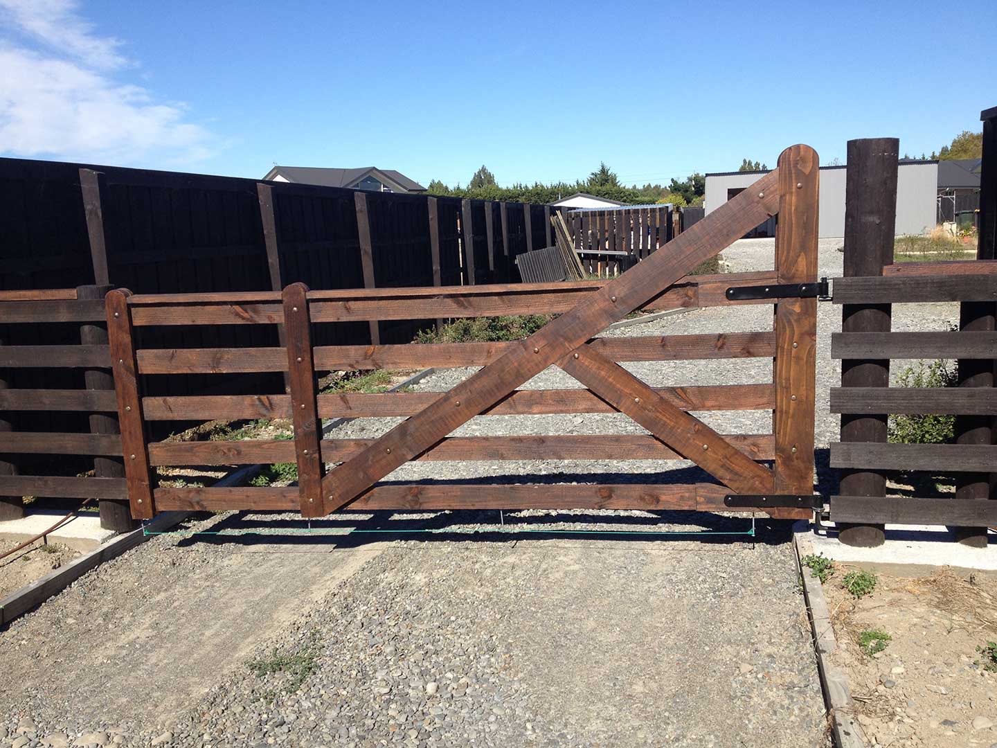 GOFENCE® Timber Gates - Goldpine